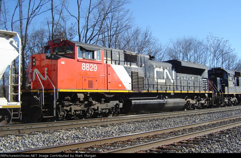 CN SD70M-2 8829